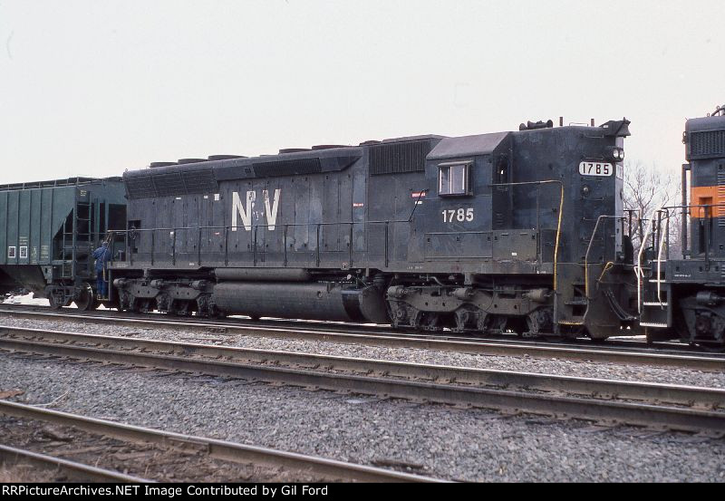 N&W 1785(SD-45)